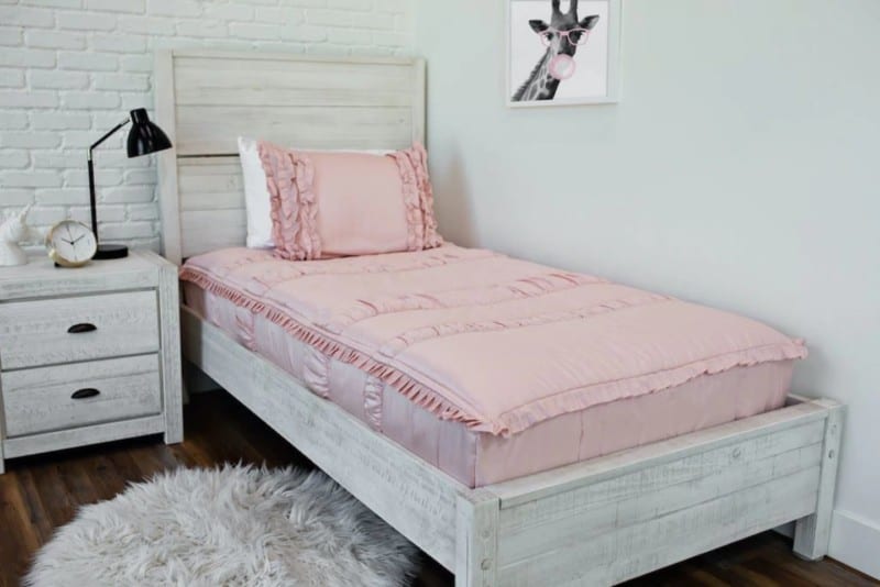 RV Bunk Sheets Conquered: Easily Make RV Bunks - Camp Addict